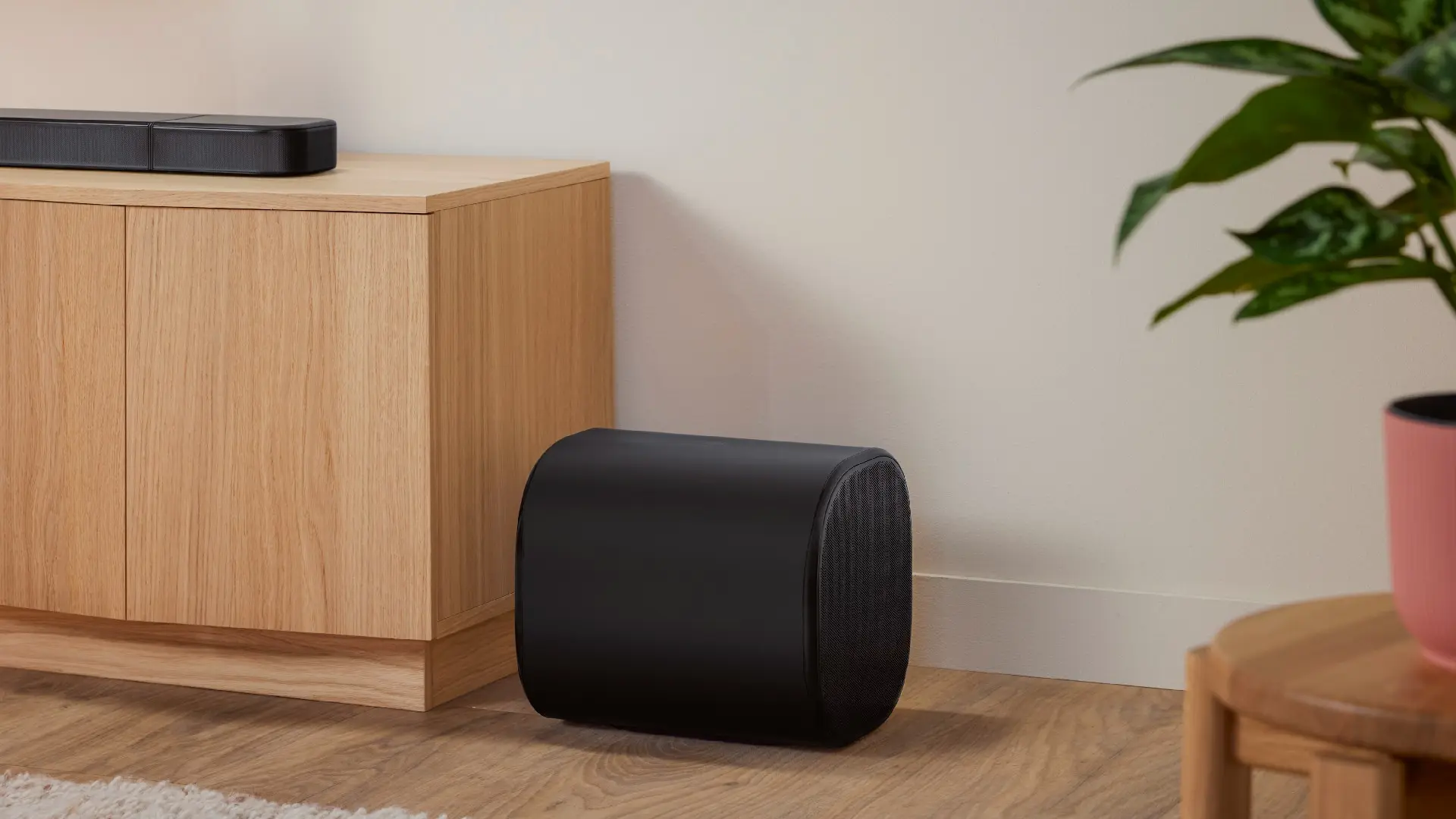 JBL’s $1300 soundbar crams 27 drivers into sleek design - TGM Business